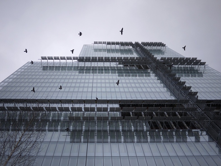 Presentation „Architectural Award Building Integrated Solar Technology ...
